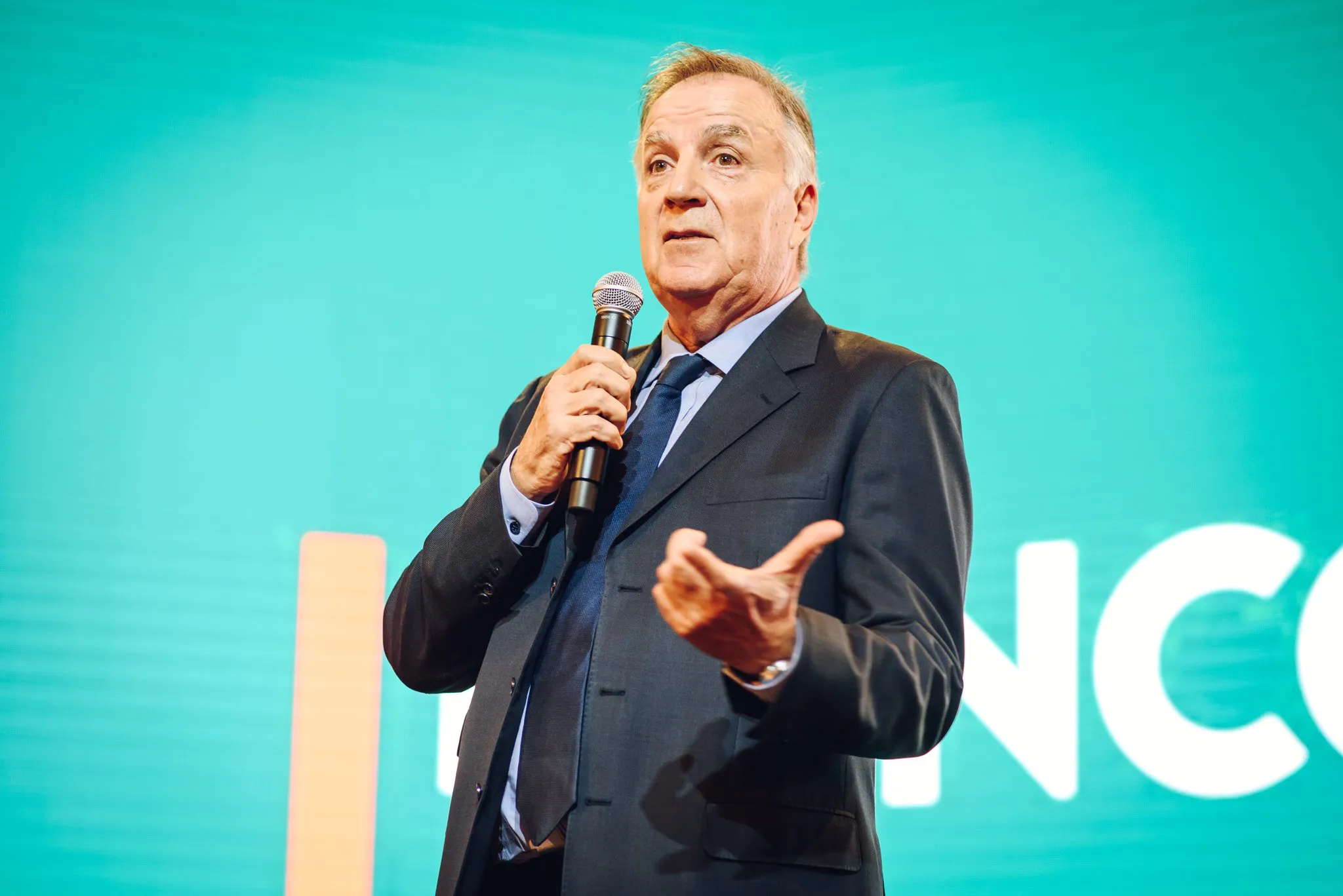 Designaron formalmente al cordobés Daniel Tillard, al frente del Banco ...