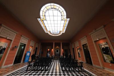 La Provincia inauguró la restauración de la Biblioteca Córdoba