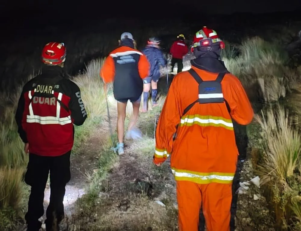 Efectivos del DUAR rescataron a dos mujeres que se habían extraviado en ...