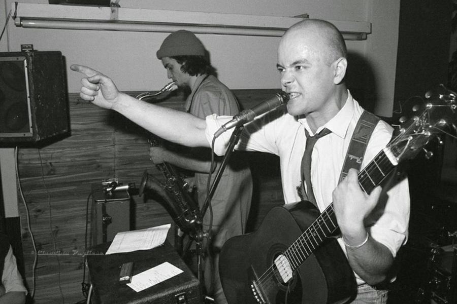 Luca Prodan en nuestro jardín primitivo