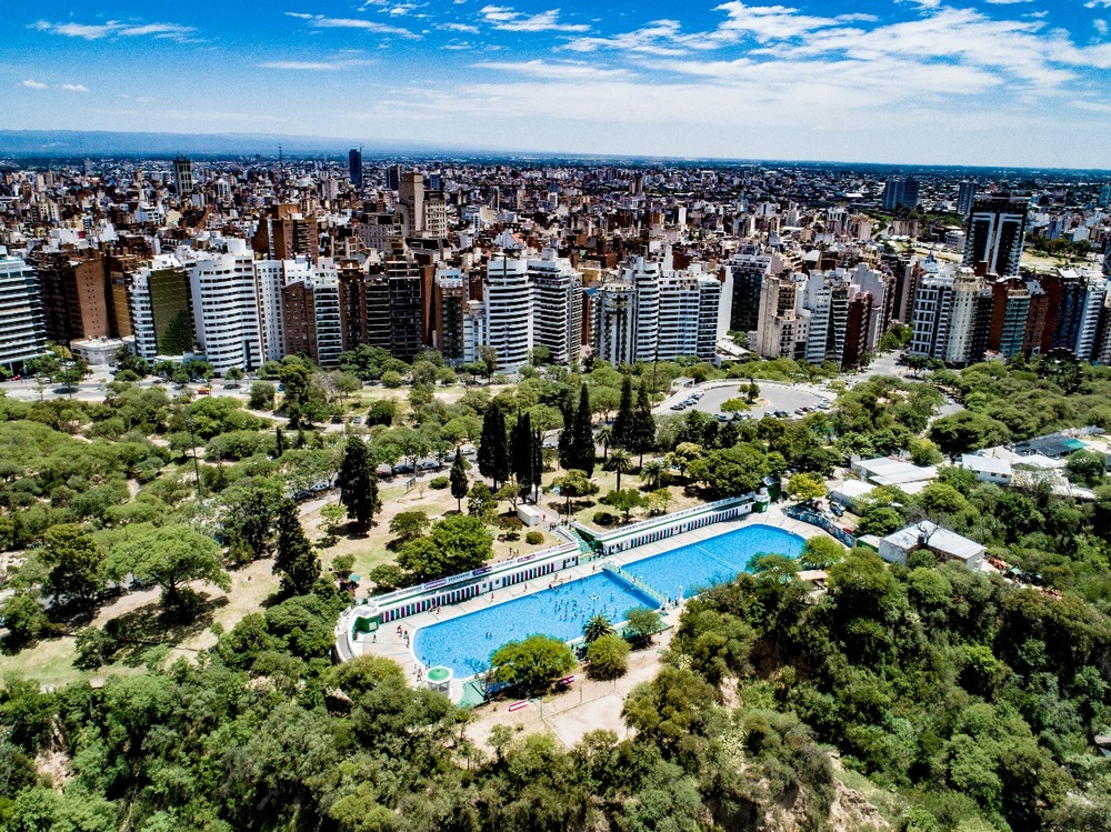 La pileta del Parque Sarmiento festejó sus primeros 100 años