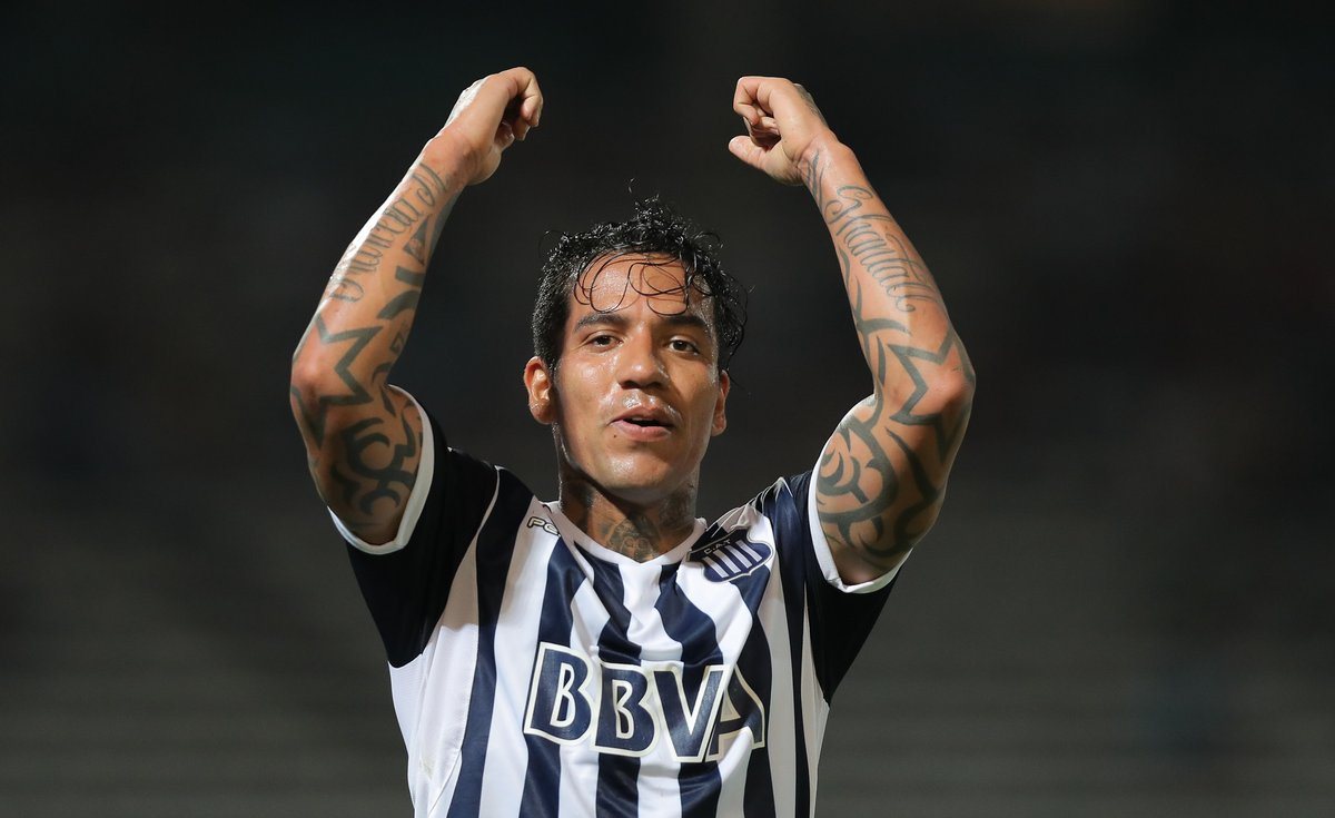 Dayro Moreno se presentó con doblete y golazo en el clásico