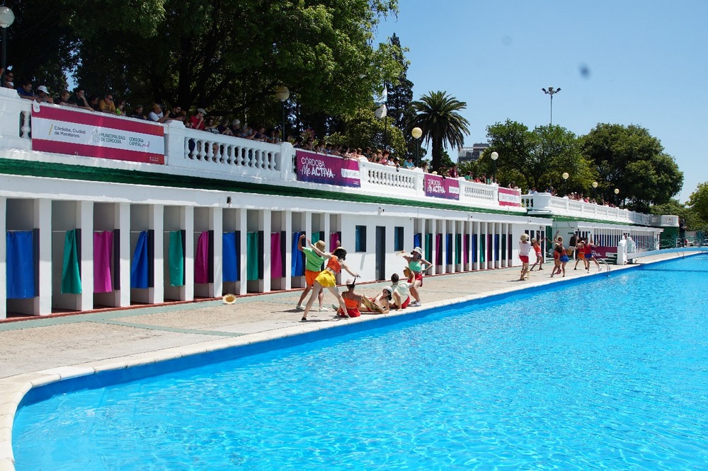 La pileta del Parque Sarmiento festejó sus primeros 100 años